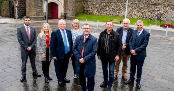 Leaders join battle of Antrim - Photo 1 of 1 - Antrim Guardian